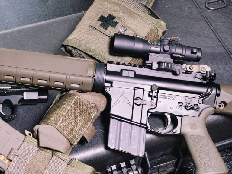 TA33 3x30 ACOG Review: The "Gunfighter's" Optic